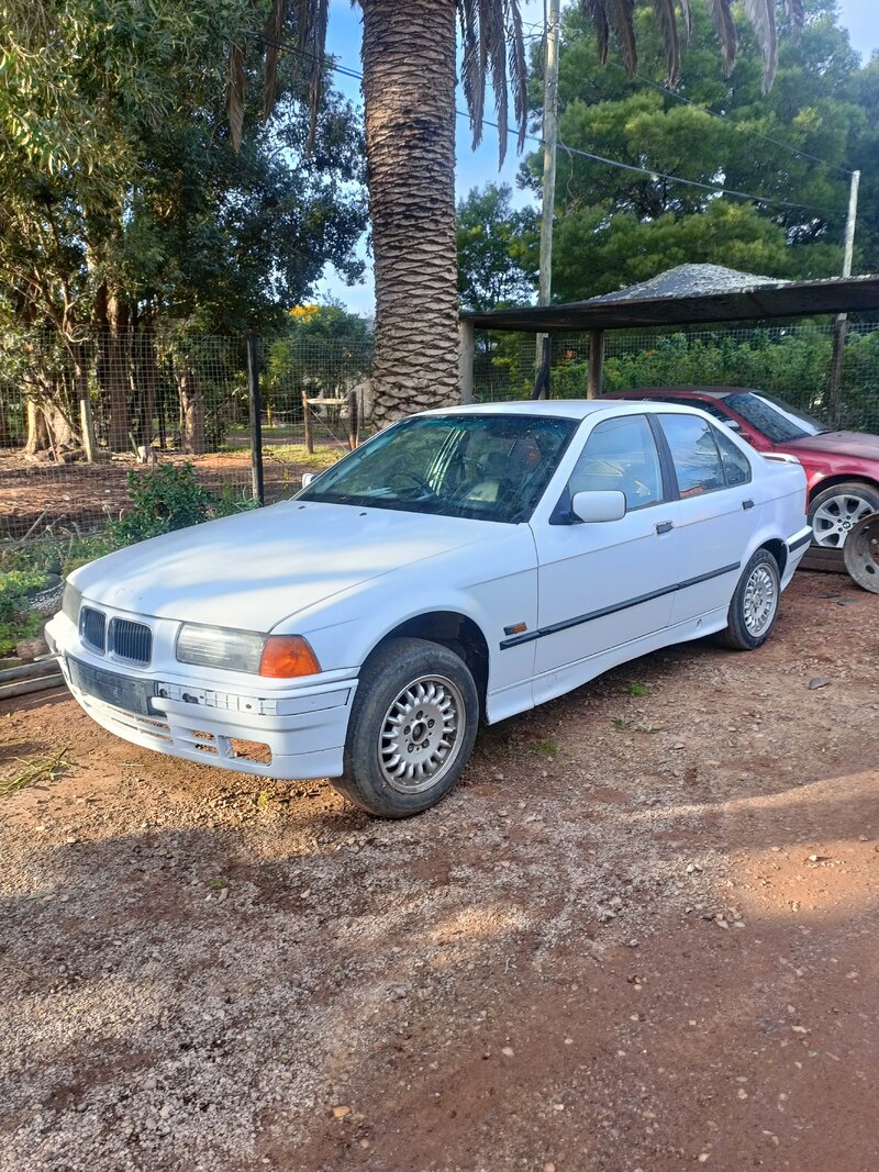 E36 325i backyard build | BMWFanatics