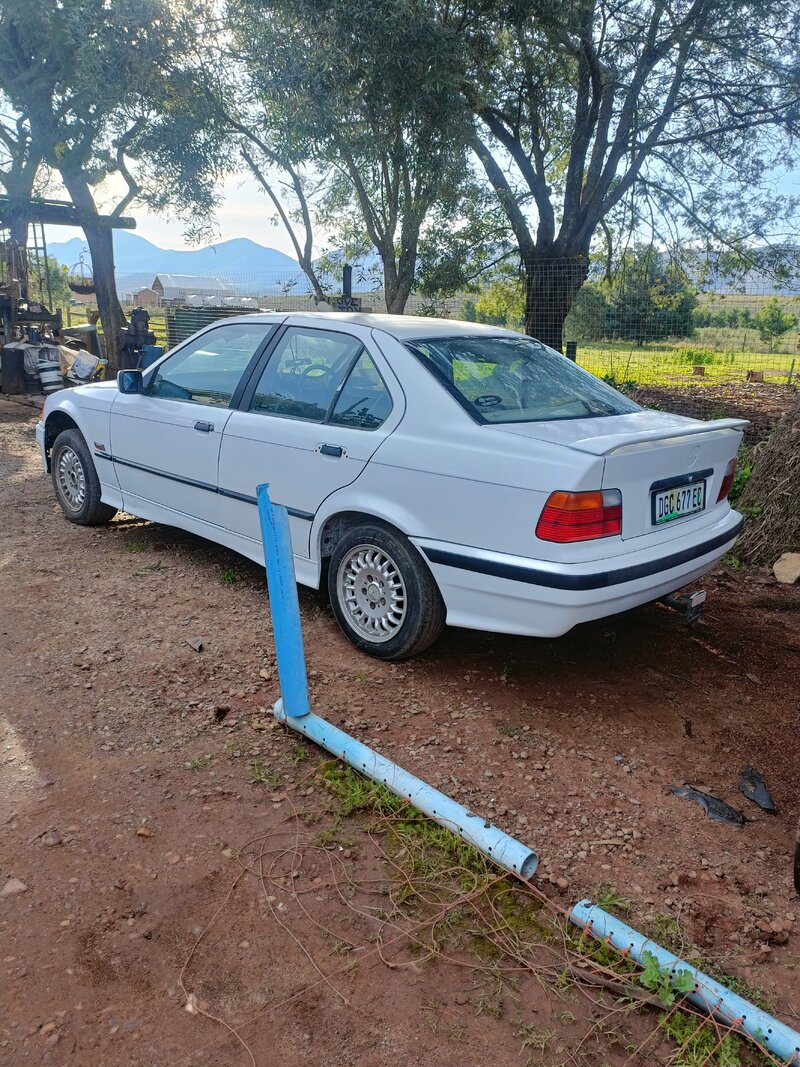 E36 325i backyard build | BMWFanatics