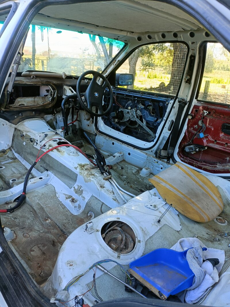 E36 325i backyard build | BMWFanatics