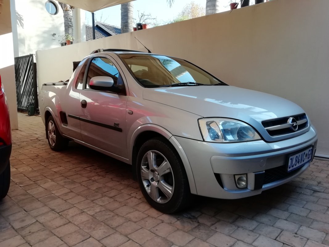 Opel Corsa Bakkie Modified With Sound