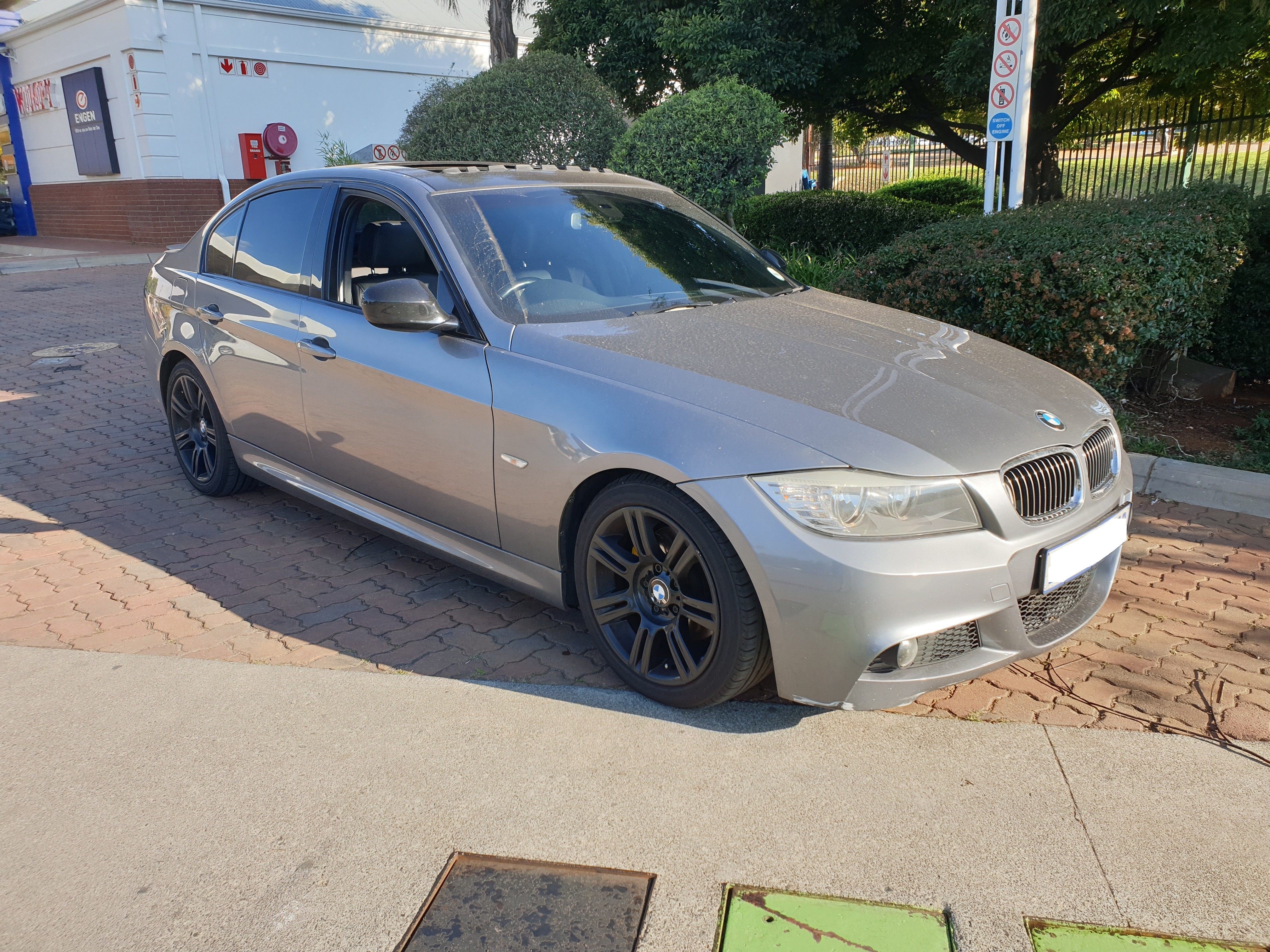 12' Space Gray E90 320d M-Sport | BMWFanatics