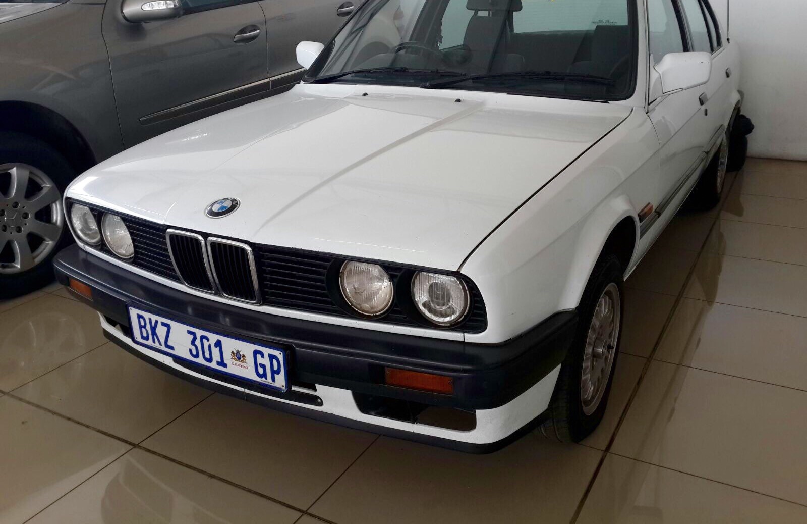 E30 318i M10 or M40? | BMWFanatics