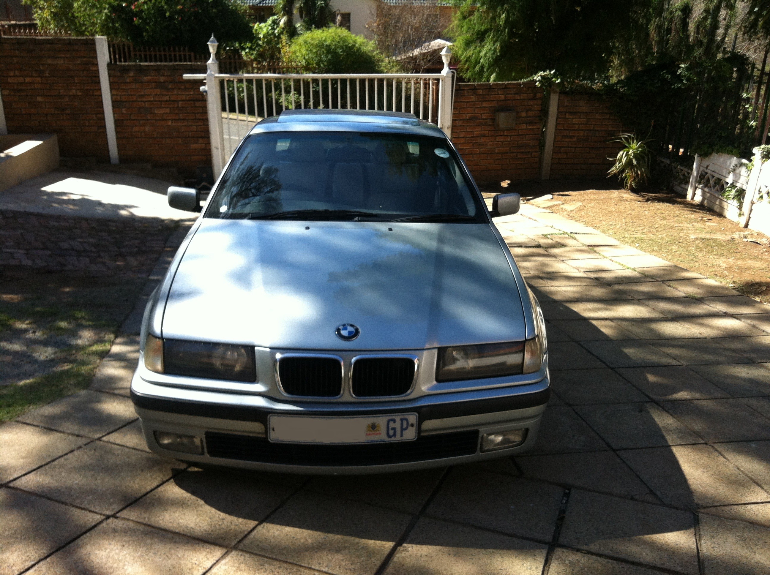 Arctic Silver E36 323i Build | BMWFanatics
